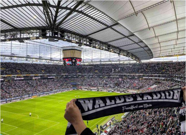 What is LW in football? LW's role and skills | Hellopredict.com